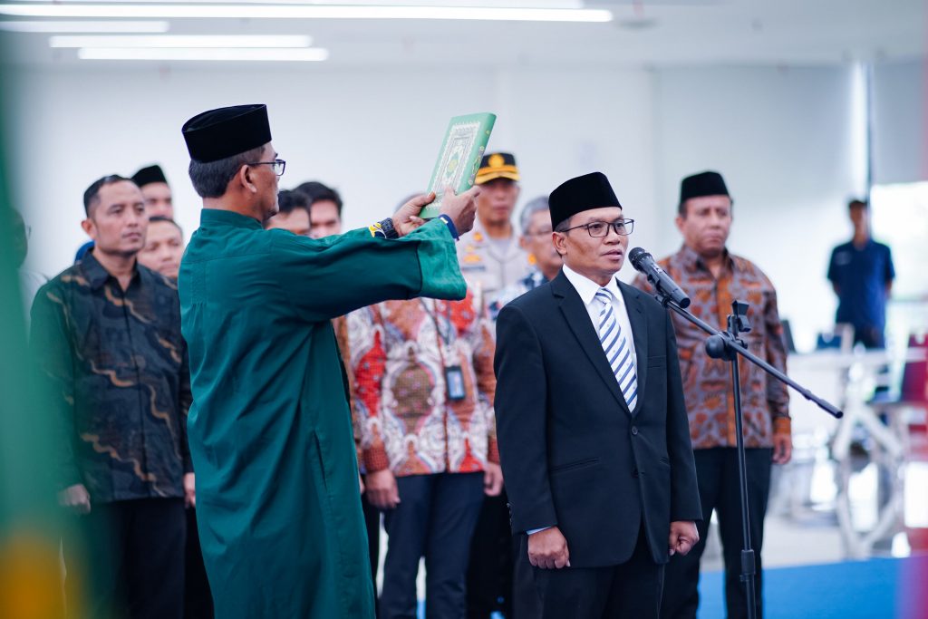 Faculty of Economics and Business - UIII